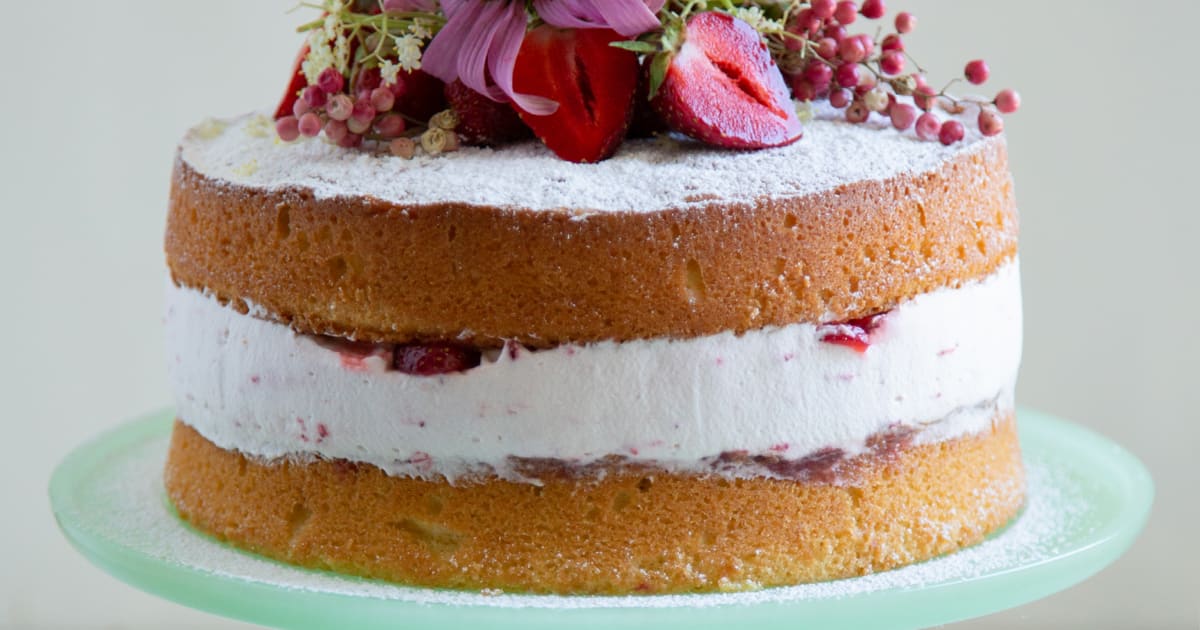 Victory (Victoria) Sponge Cake Recipe - Magnolia